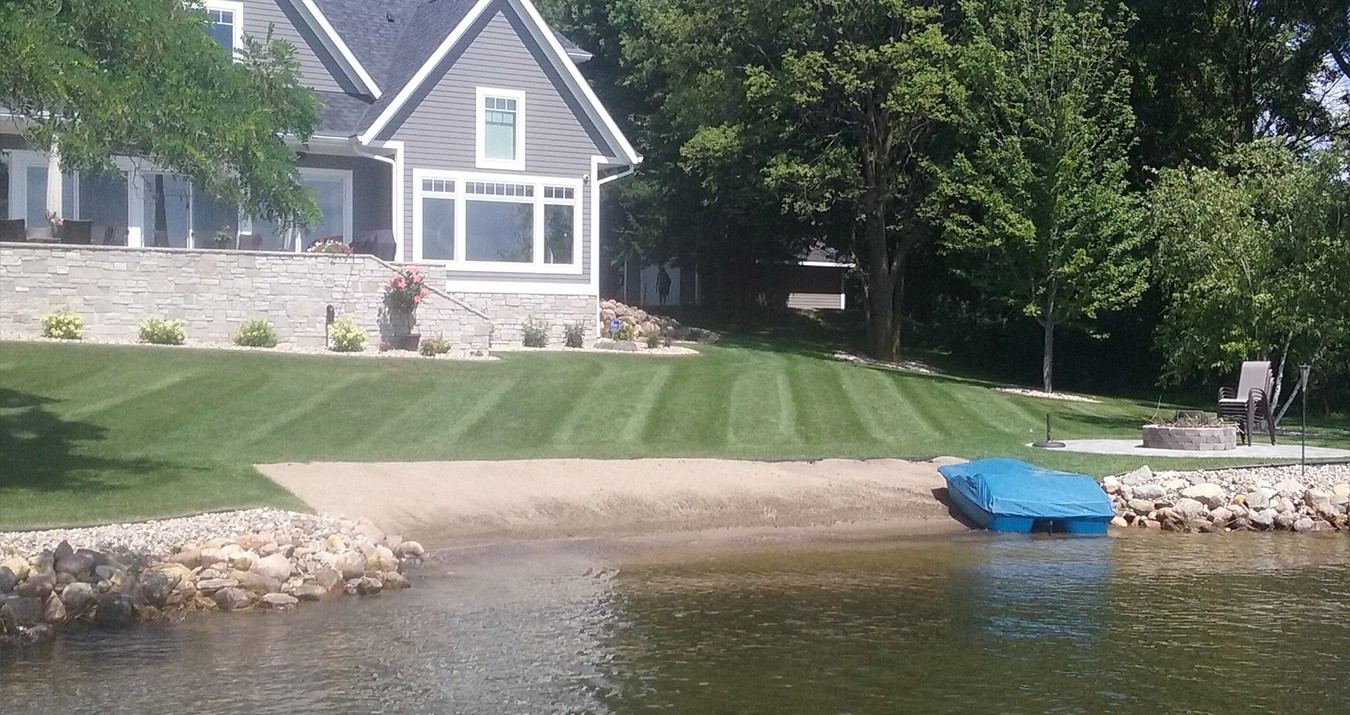 Lawn Barber - Quality Lawn Care & Landscaping Company - Fall Clean Up
