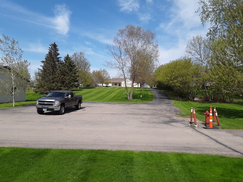 Lawn Barber - Quality Lawn Care & Landscaping Company - Fall Clean Up